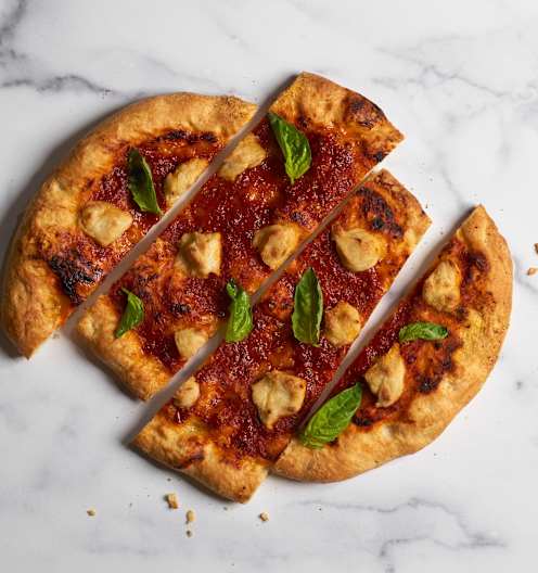 Pizza with Cashew Mozzarella (Matthew Kenney) - Cookidoo® – the ...