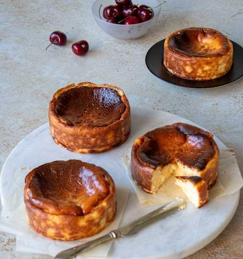 Mini Basque cheesecakes (Dani Valent) - Cookidoo® – the official ...