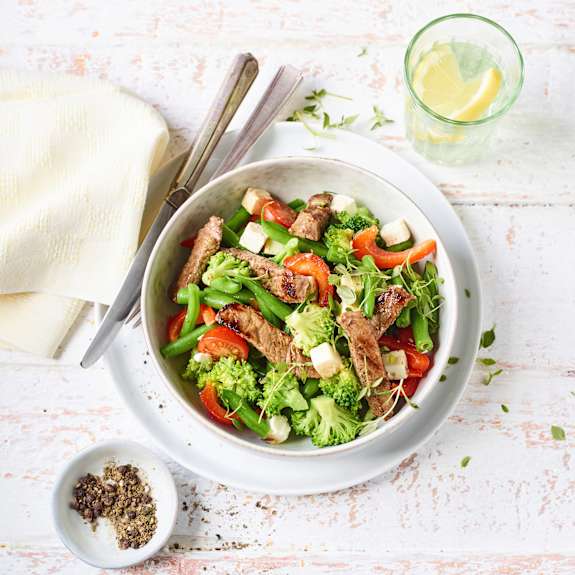 Gebratene Rinderstreifen mit Gemüse und Feta - Cookidoo® – la nostra ...