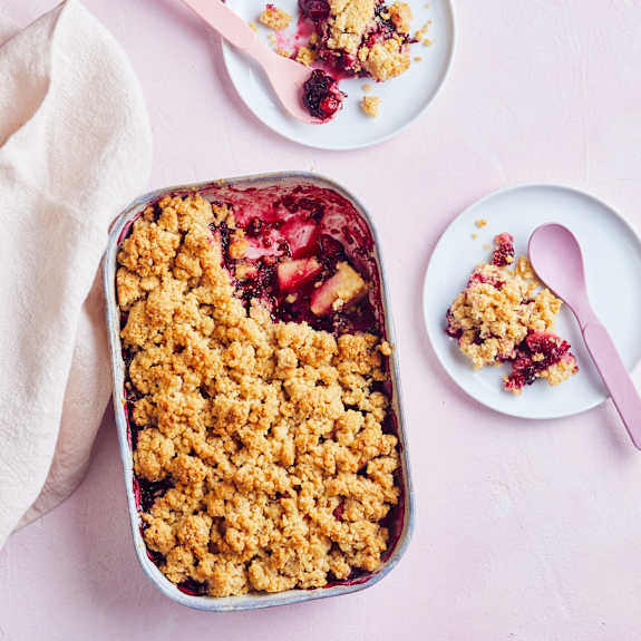 Crumble croustillant aux pommes et aux fruits rouges - Cookidoo® – la ...