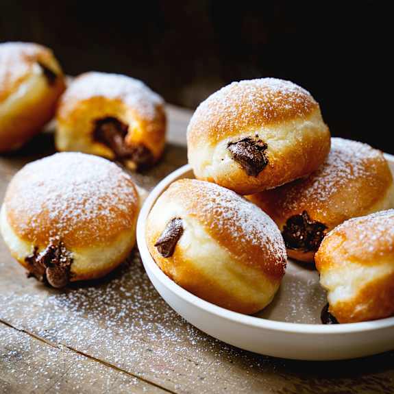 Petits beignets chocolat et noisettes - Cookidoo® – the official ...