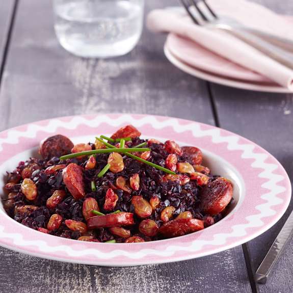 Chou rouge aux raisins secs et chorizo - Cookidoo® – the official ...