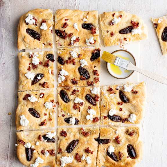 Focaccia con dátiles, tocino y queso de cabra - Cookidoo® – Thermomix ...
