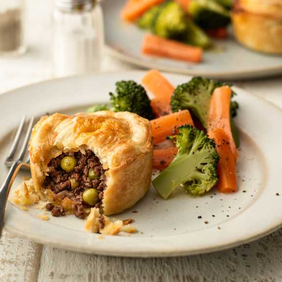 Mini Minced Beef Pies with Steamed Vegetables - Cookidoo® – the ...