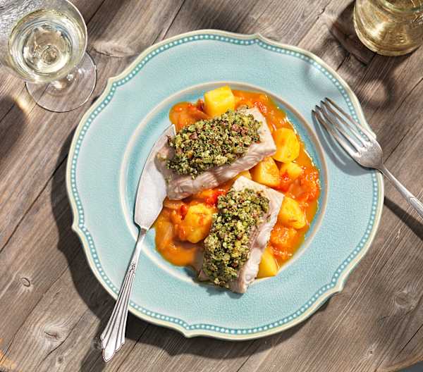 Welsfilet mit Kräuter-Nuss-Haube auf Paprikagemüse - Cookidoo® – das ...