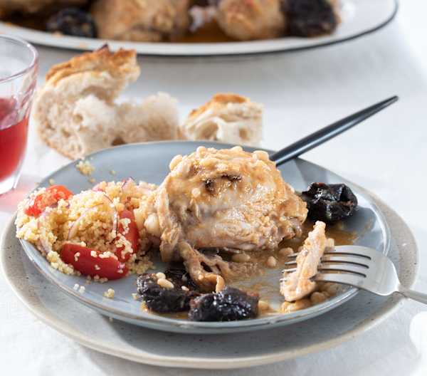 Pollo al brandy con ciruelas y piñones - Cookidoo® – the official ...