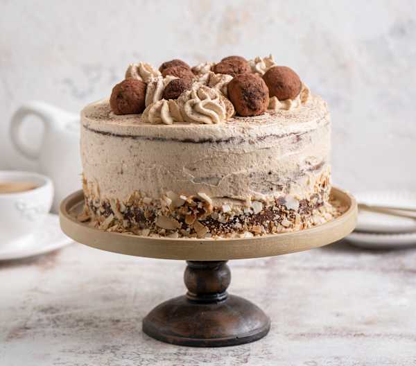 Tort cappuccino z chrupką z białej czekolady - Cookidoo® – oficiální ...