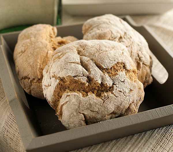 Panecillos de centeno y cerveza negra - Cookidoo® – the official ...