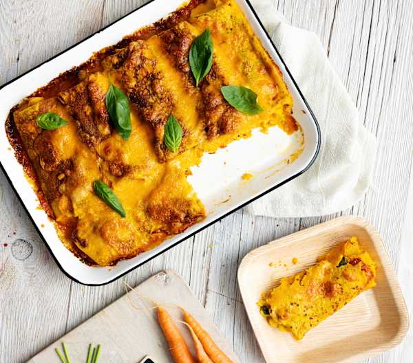Carrot Crêpes with Tomato Sauce - Cookidoo® – the official Thermomix ...