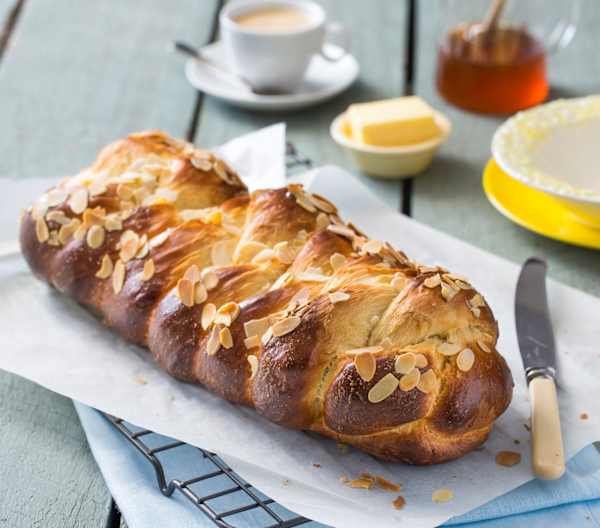 Pan Griego de Pascua (Tsoureki) - Cookidoo® – the official Thermomix ...