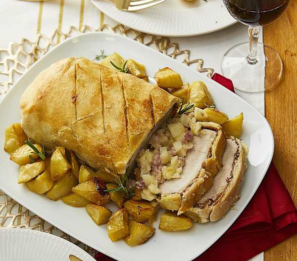 filetto-di-maiale-alla-wellington-con-patate-e-composta-di-mele
