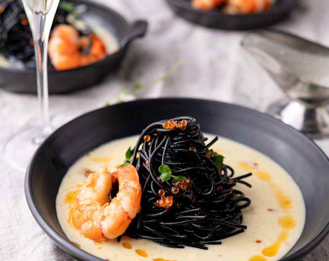 Schwarze Spaghetti mit Parmesan-Sauce und Garnelen - Cookidoo® – the ...