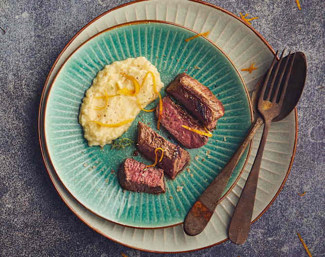 Filetto di manzo sottovuoto con purè di sedano rapa all'arancia ...