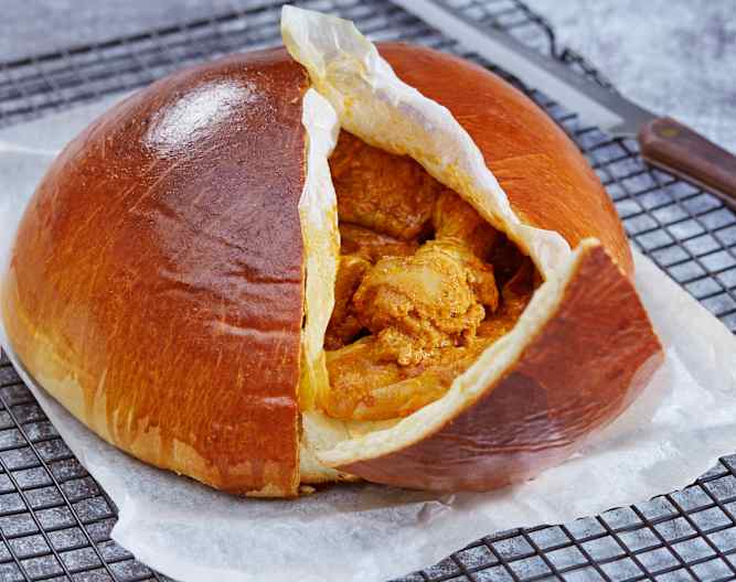 Golden Pillow (Big Bun With Nyonya Curry Chicken Filling) - Cookidoo ...