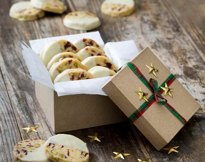 Red and green Christmas shortbread - Cookidoo® – the official Thermomix ...