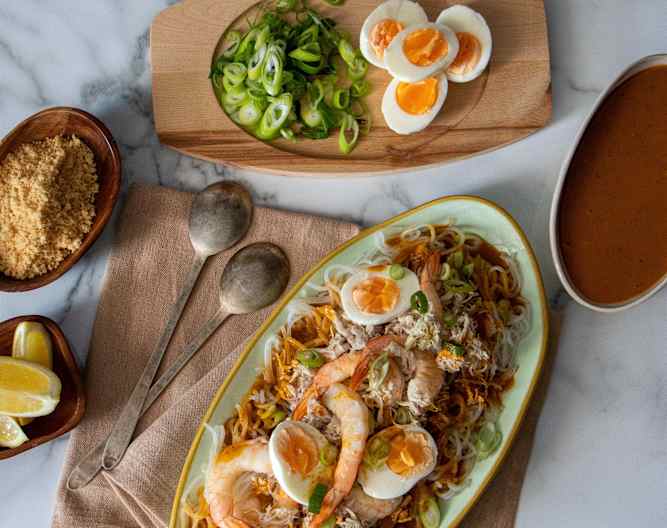 Pancit Palabok (rice noodles with chicken ragout and shrimp) - Cookidoo ...