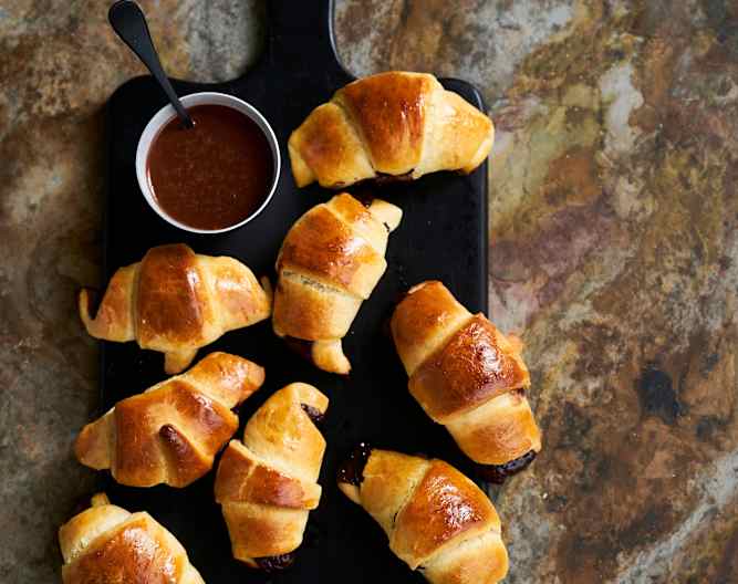 Croissants recheados com creme de chocolate - Cookidoo® – a plataforma ...