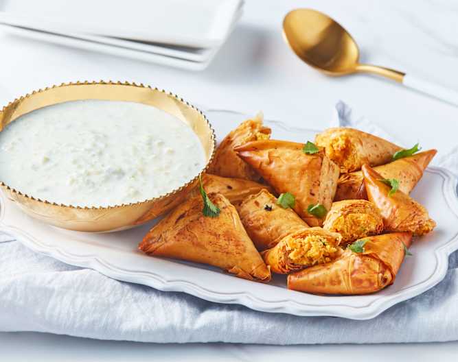 Turkey Curry Phyllo Triangles - Cookidoo® – the official Thermomix ...