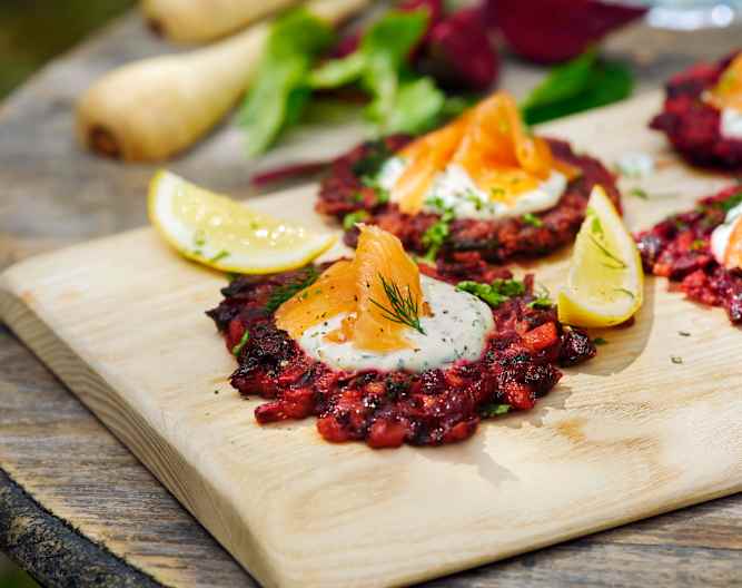 Beetroot Rosti with Smoked Salmon and Herb Crème Fraîche - Cookidoo ...