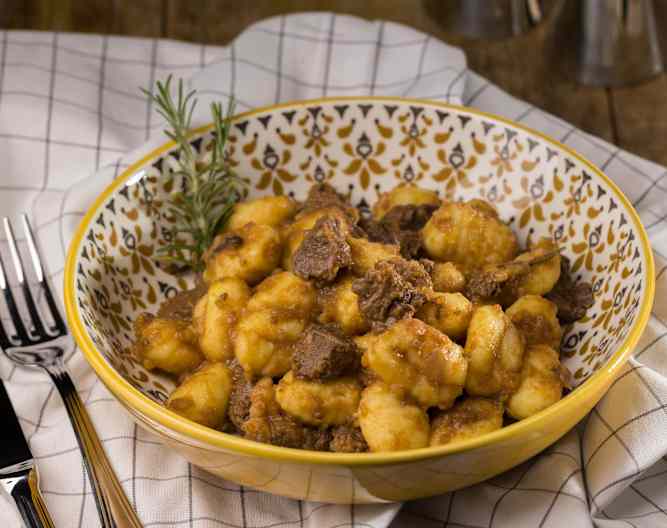 Gnocchi con pastissada - Cookidoo® – Thermomix® 官方食譜平台