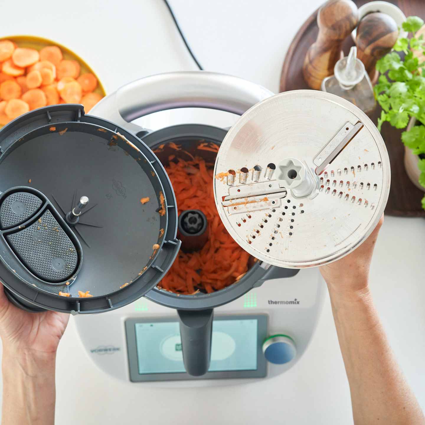 Grating mode - Thermomix® TM6 – Cookidoo® – the official Thermomix ...