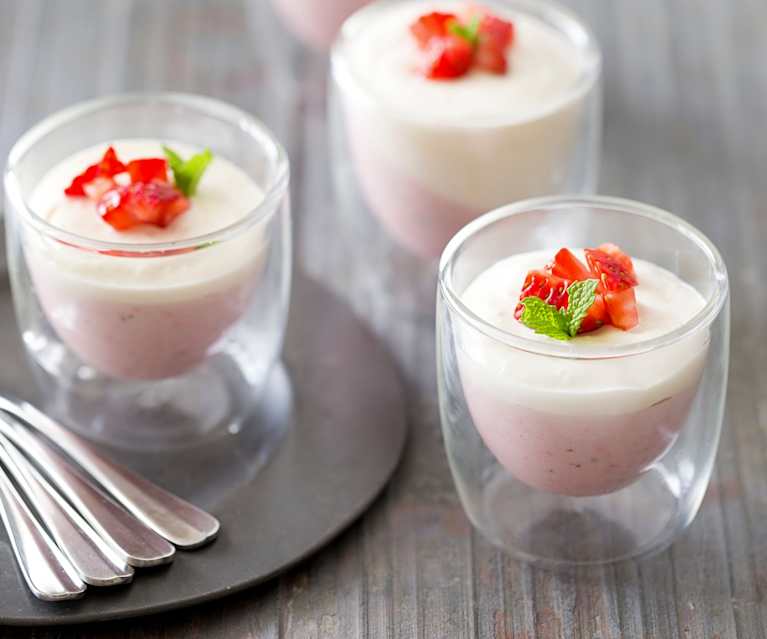 Frozen strawberry mousse with cream cheese topping - Cookidoo® – the ...