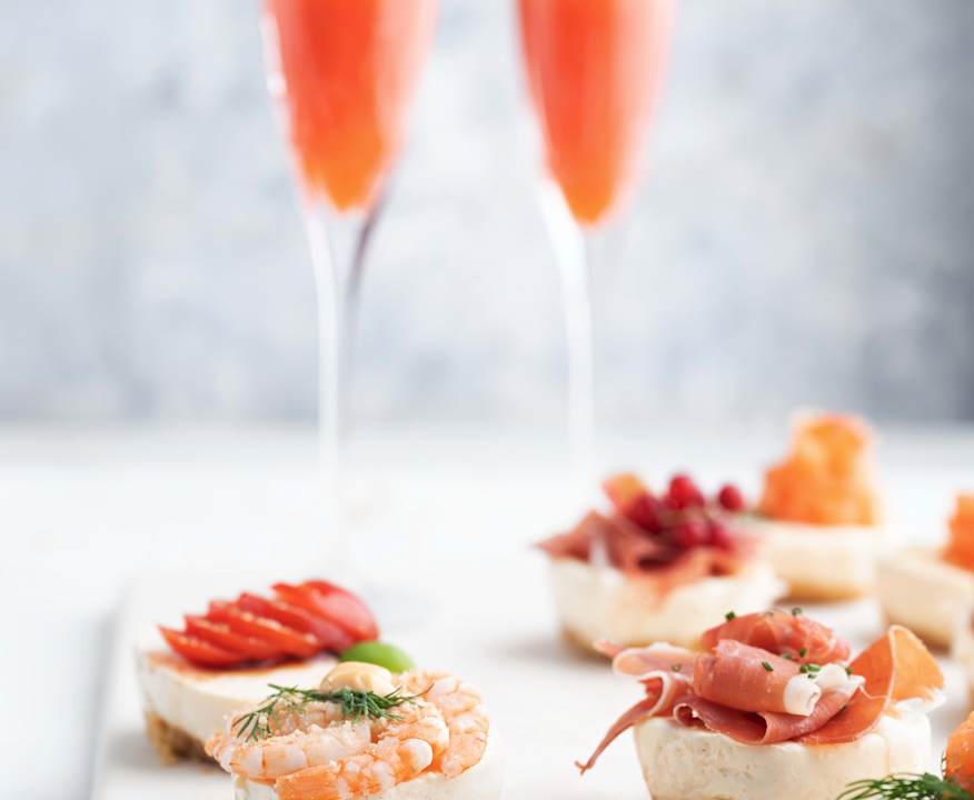 Cocktail Rossini con mini cheesecake salate - Cookidoo® – the official ...