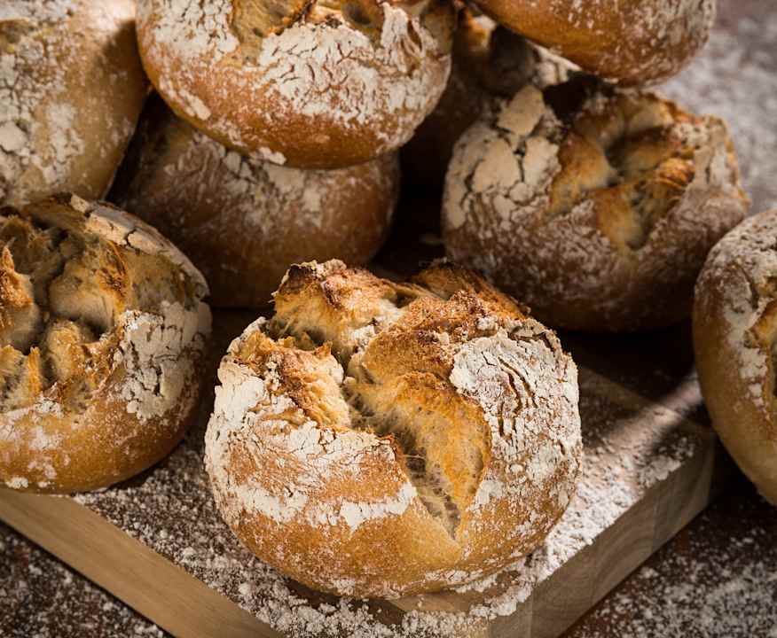 Panecillos de trigo y centeno con masa madre - Cookidoo® – the official ...