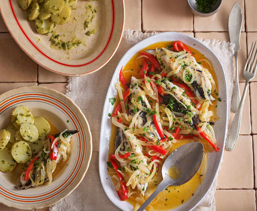 Escabeche de peixe-espada com batatinha nova e molho de mostarda ...