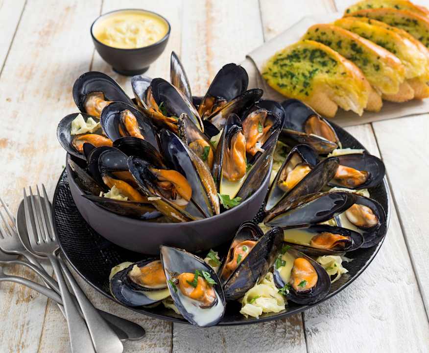 how to cook smoked mussels
