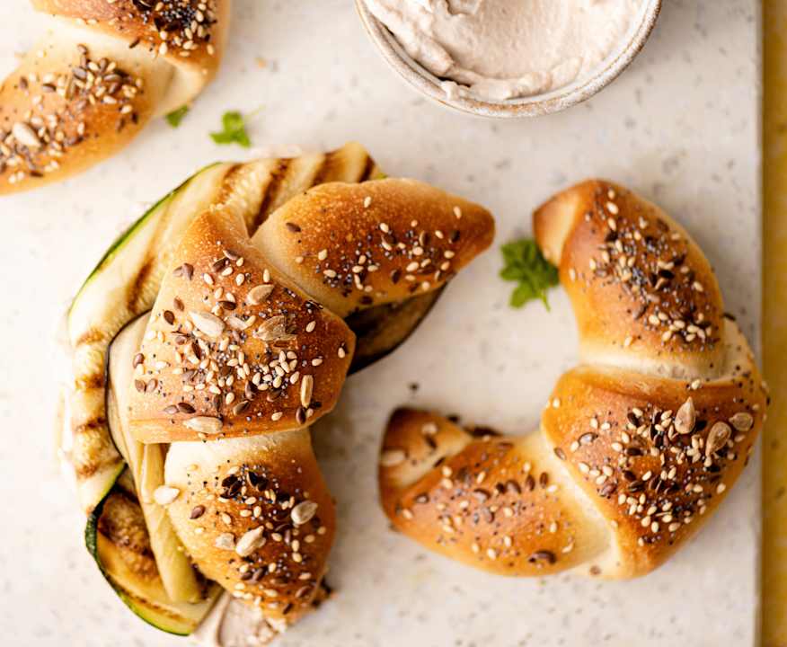 Bløde horn med tunmousse - Cookidoo® – das offizielle Thermomix®-Rezept ...