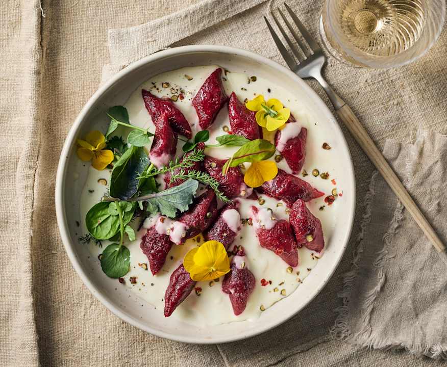 Rote-Bete-Gnocchi mit Pfeffer-Sauce - Cookidoo® – the official ...