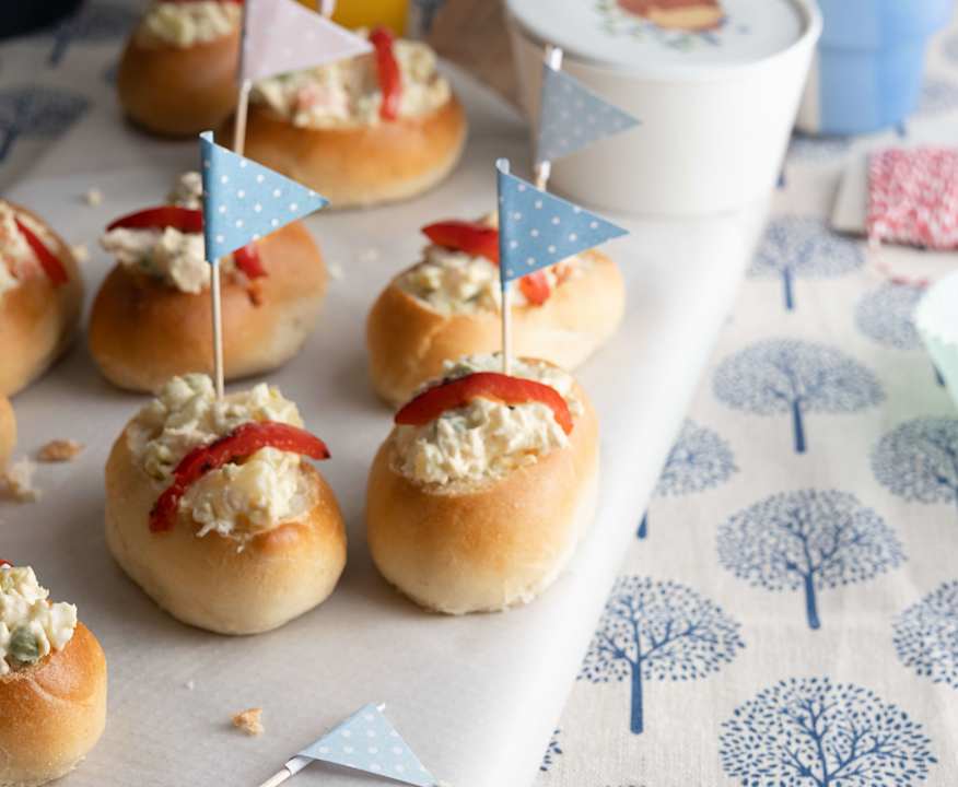 Panecillos rellenos de ensaladilla - Cookidoo® – the official Thermomix ...