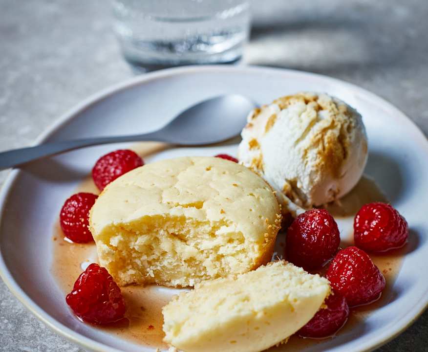Ingwer-Buttermilchküchlein mit marinierten Himbeeren Dessert - Cookidoo ...