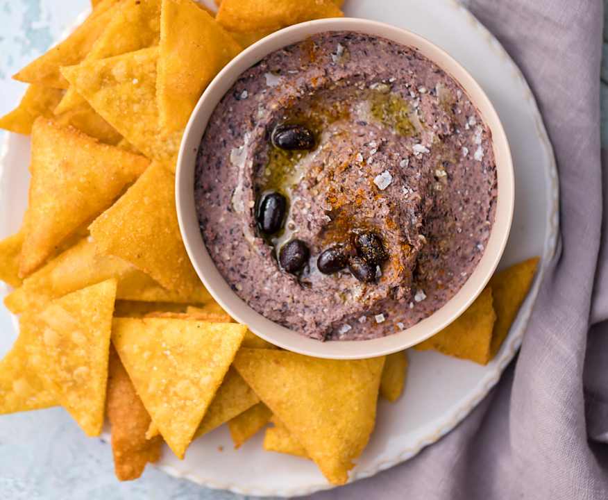 Hummus di fagioli neri con chips di mais - Cookidoo® – la plataforma de ...