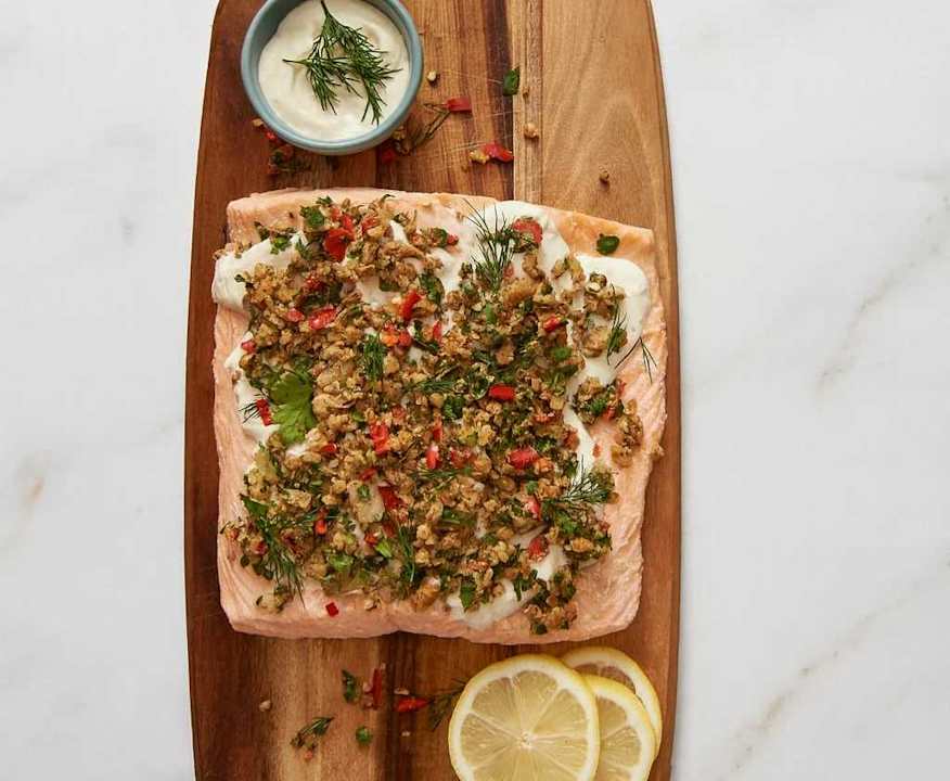 Gestoomde Zalm met Yoghurtdressing en Walnootcrumble - Cookidoo® – het ...