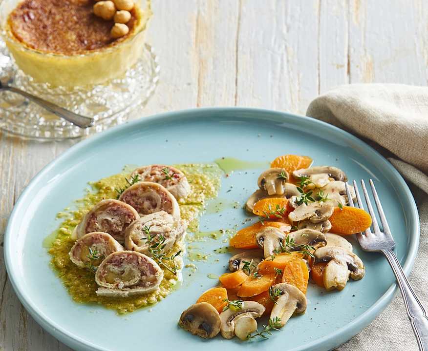 Involtini di lonza allo speck con carote e funghi e budino agli ...