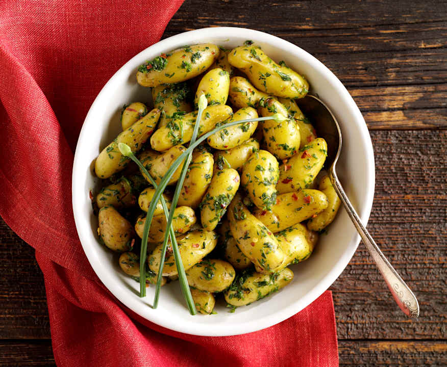 Steamed Fingerling Potatoes with Fresh Herbs and Garlic - Cookidoo ...