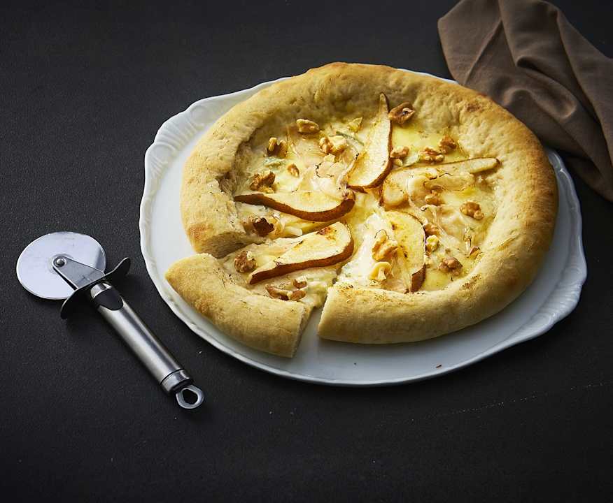 Pizza al lardo, pere, gorgonzola e noci - Cookidoo® – la nostra ...