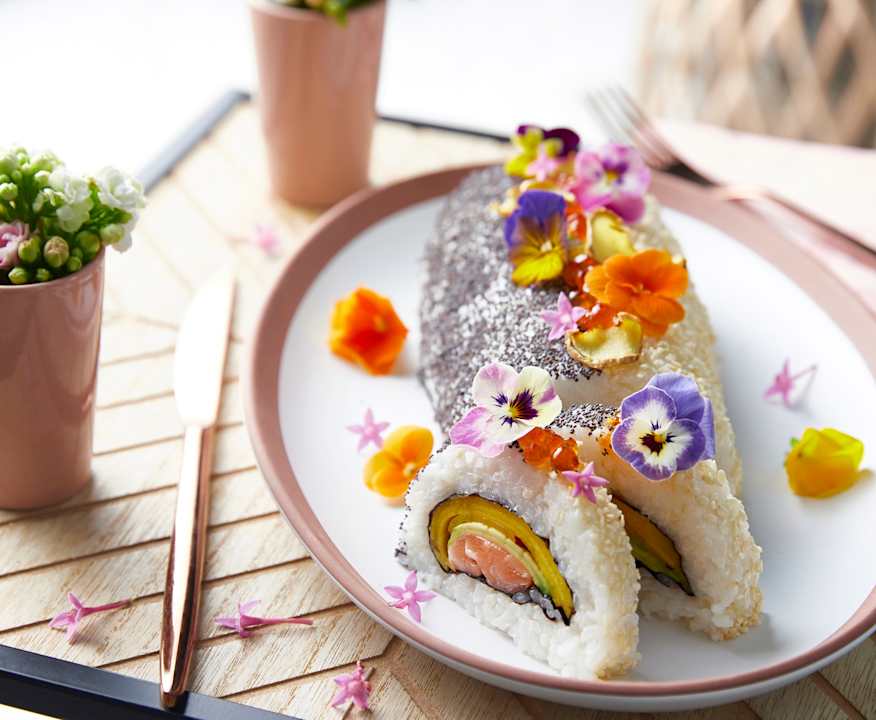 Sushi buche met mango, zalm, avocado en gemberchips - Cookidoo® – la ...