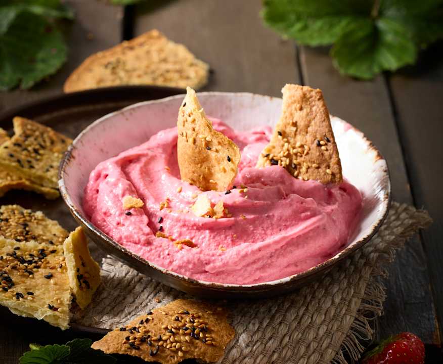 Geeister Erdbeer-Dip mit Sesam-Crackern - Cookidoo® – the official ...