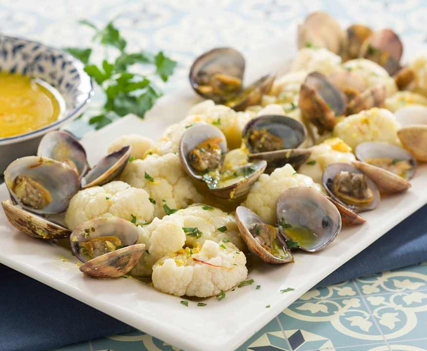 Coliflor con almejas al azafrán - Cookidoo® – the official Thermomix ...