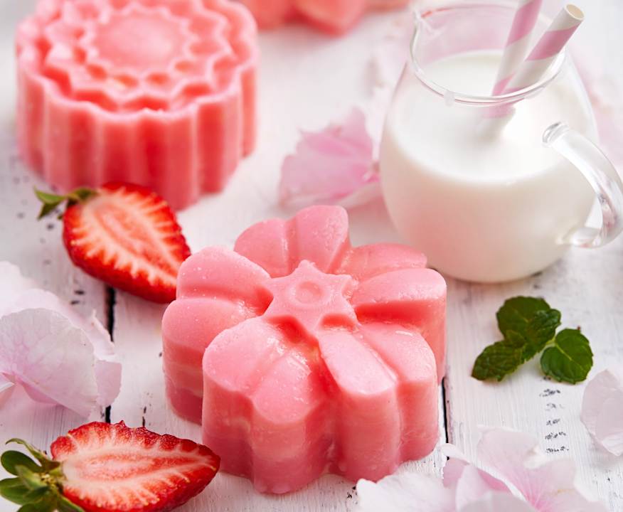 Kue Bulan Es Krim Stroberi Vanilla - Cookidoo® – the official Thermomix ...
