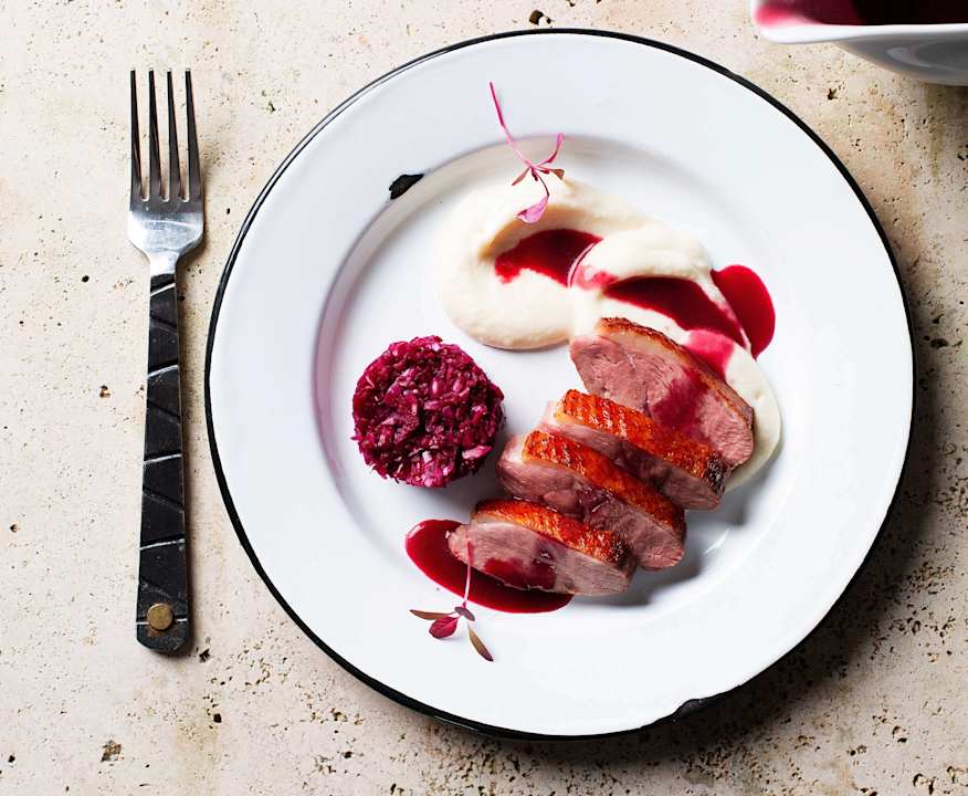 Petti d'anatra Sottovuoto con cavolo rosso e purè di sedano rapa ...