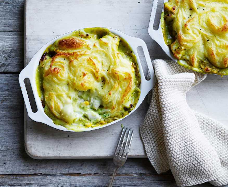 how long to cook fish pie for