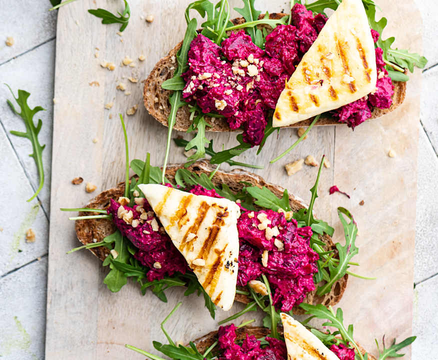 how to cook halloumi with beetroot