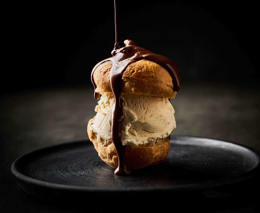 Cream Puffs (Profiteroles) with Vanilla Ice Cream and Chocolate Sauce ...