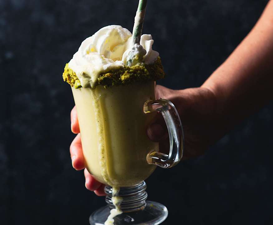 White chocolate pistachio shake - Cookidoo® – the official Thermomix ...