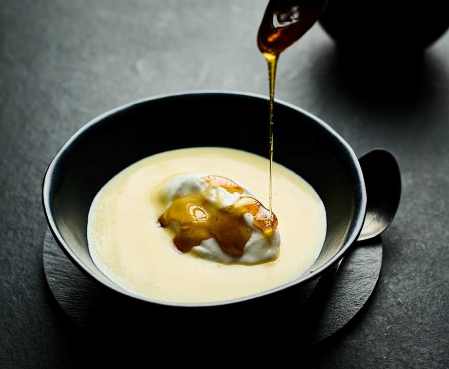Floating islands on white chocolate custard - Cookidoo® – the official ...