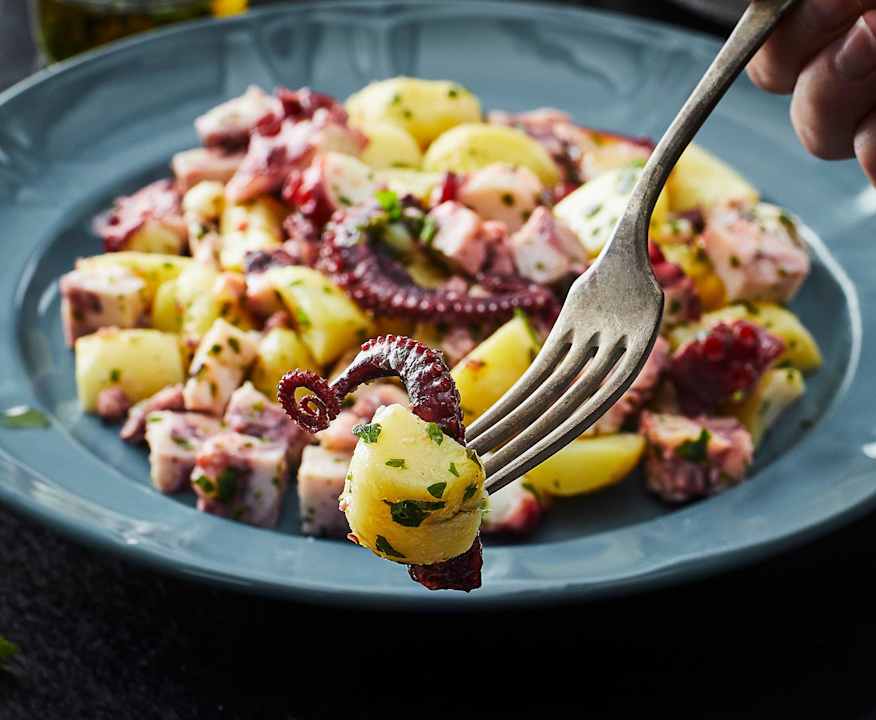 Insalata di polpo e patate - Cookidoo® – the official Thermomix® recipe ...